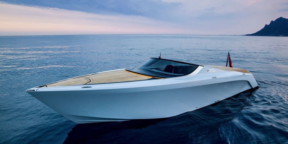 What Happened to the Aston Martin AM37 Powerboat?
